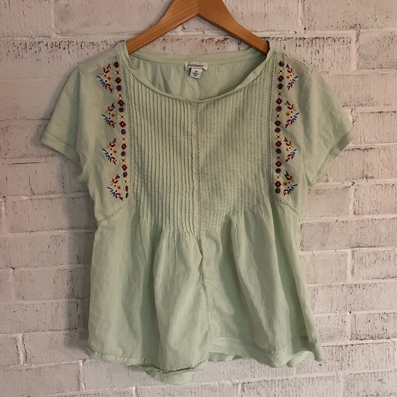 Sundance | Tops | Sundance Light Green Floral Embroidered Top Size ...